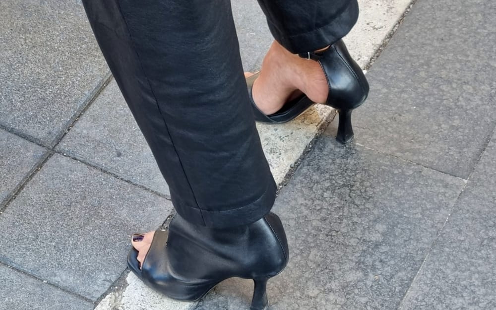 HAF- World's Best High Arched Female Feet